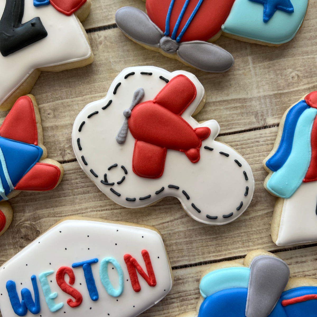 Airplane Flying – LC Sweets